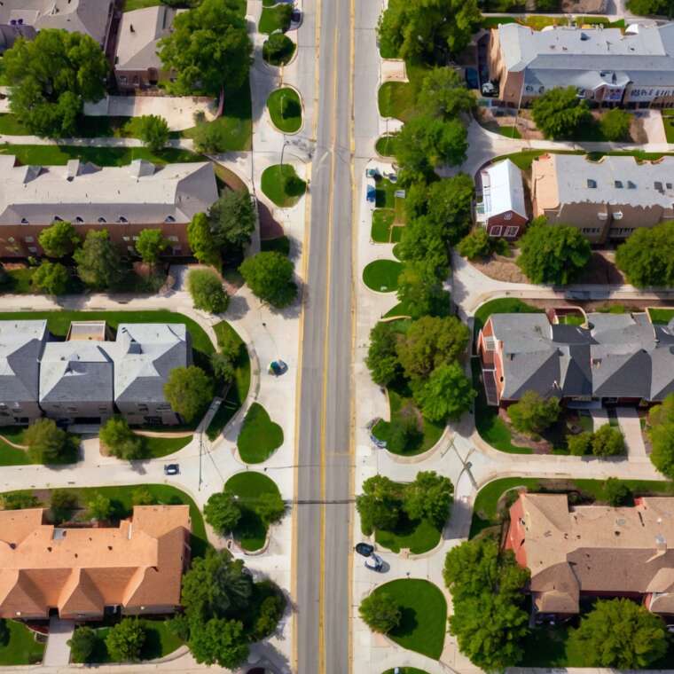 How Estate Cleanouts Can Help Prepare a Home for Sale